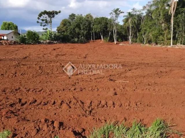 Terreno no bairro Travessão