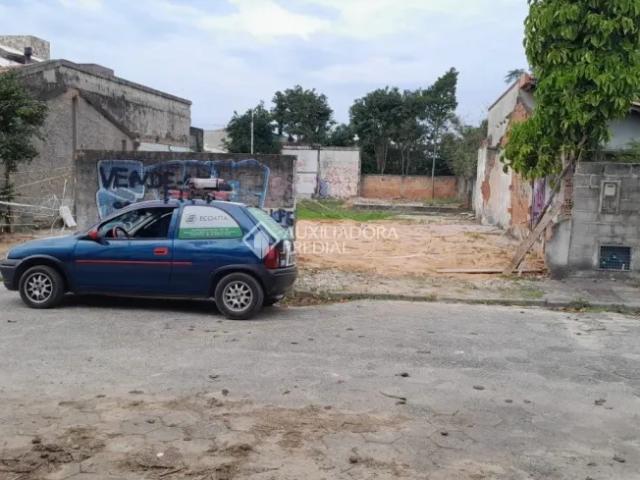 Terreno no bairro Carianos