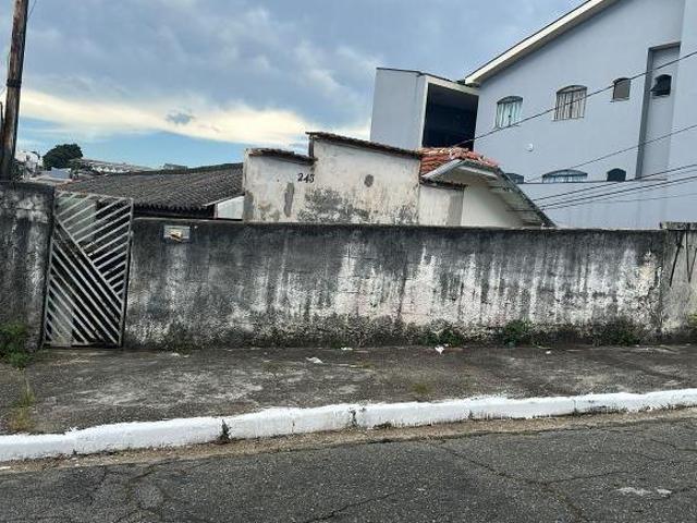 TERRENO NO BAIRRO DE SANTA ISABEL, ÓTIMO PARA CONSTRUÇÃO DE SOBRADOS !