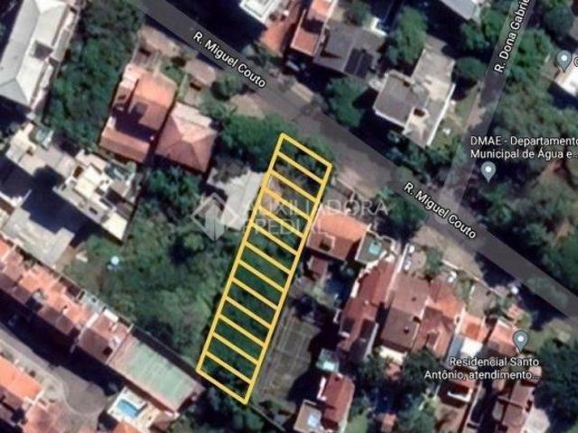Terreno no Bairro Menino Deus em Porto Alegre, área total de 1.049m²