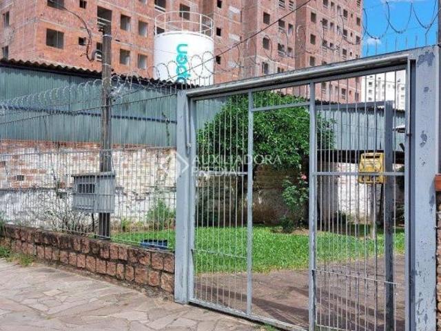 Terreno no bairro Morro Santana