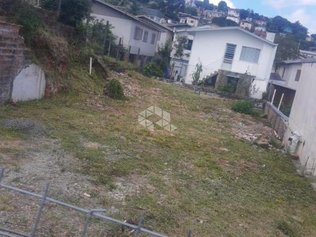 Terreno no Bairro Primeiro de Maio! 181.000