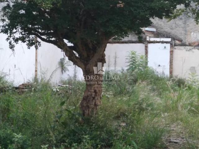 Terreno no Cangaiba