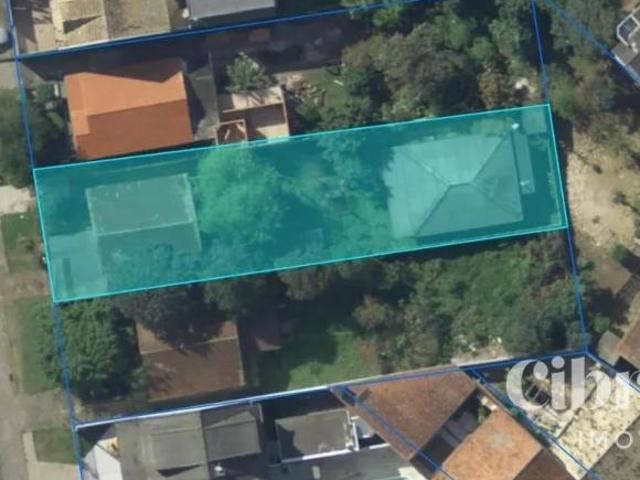 Terreno no Capão da Imbuia de 602 m²