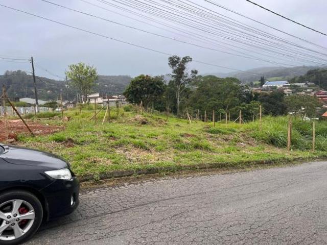 TERRENO NO CENTRO DE SÃO LOURENÇO DA SERRA, 130 MIL