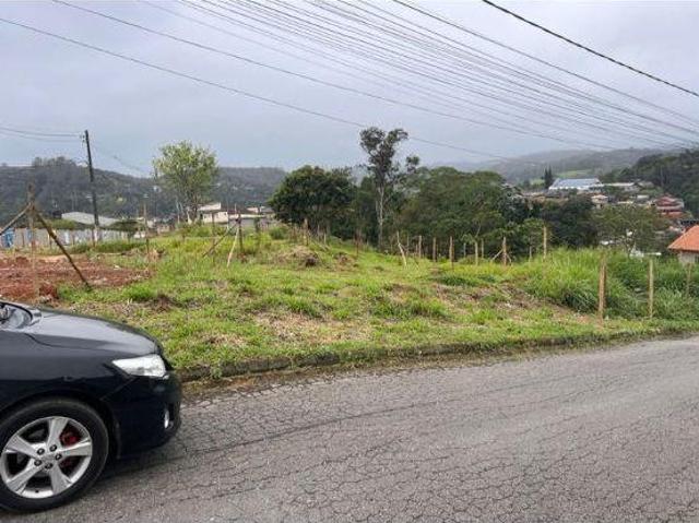 TERRENO NO CENTRO DE SÃO LOURENÇO DA SERRA