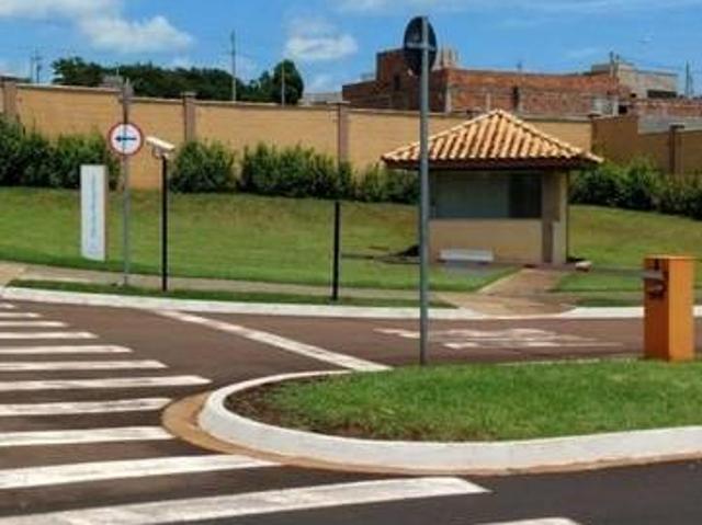 Terreno no Cond Santa Martha | É aqui na Imobiliária Rosa e Rangel