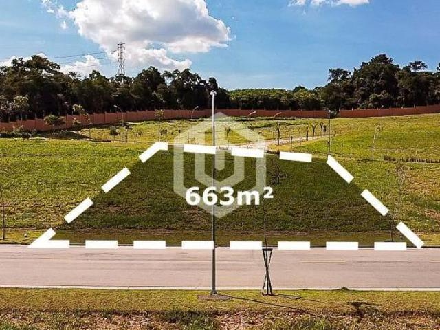 Terreno no Condomínio Alphaville Jundiaí 2 com 663m²