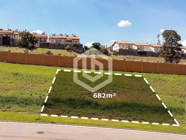 Terreno no Condomínio Alphaville Jundiaí 2 com 682m²