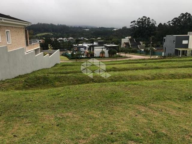 Terreno no CONDOMÍNIO ALPHAVILLE LOMBARDIA
