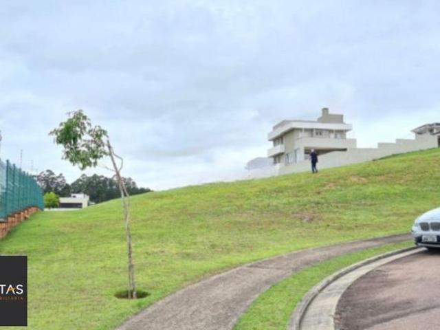 Terreno no condomínio Alphaville, na Zona Sul de Porto Alegre, RS
