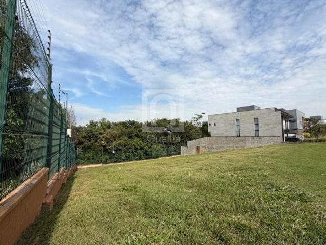 Terreno no Condomínio Alphaville Nova Esplanada 3 Votorantim