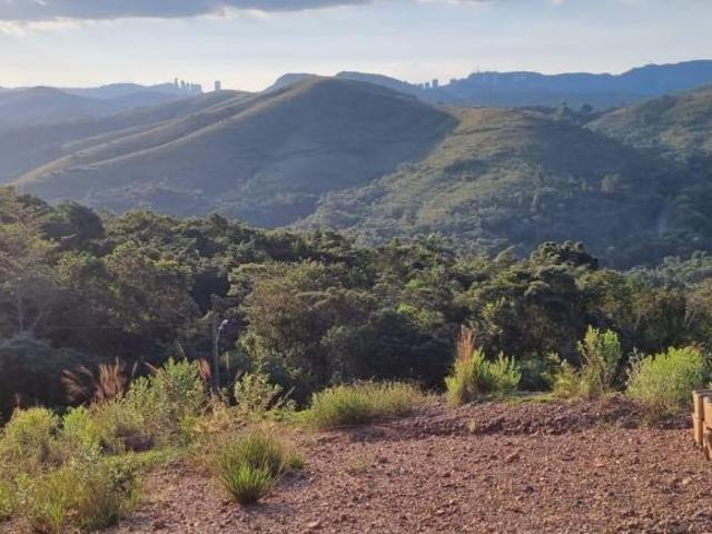 TERRENO NO CONDOMÍNIO ARVOREDO NOVA LIMA/MG
