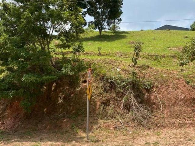 Terreno no condomínio Delle Stelle