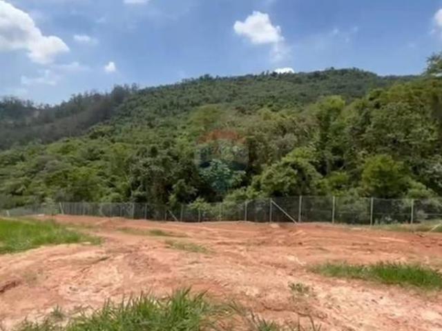 Terreno no Condomínio Entrevales, em Cabreúva/SP