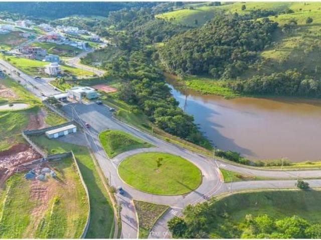 TERRENO NO CONDOMÍNIO ECOLOGIE