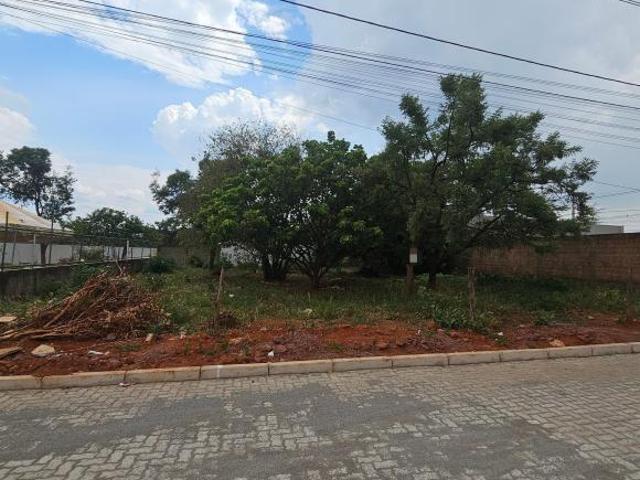 Terreno no Condomínio Estâncias Quintas da Alvorada asfaltado