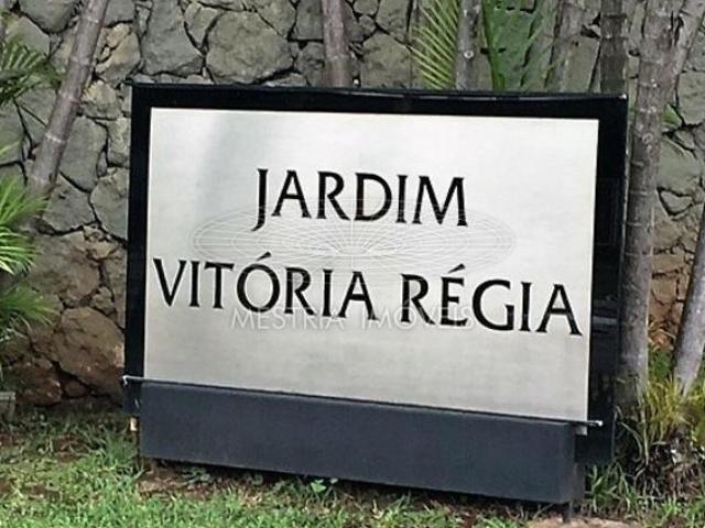 Terreno no Condomínio Jardim Vitoria Régia!