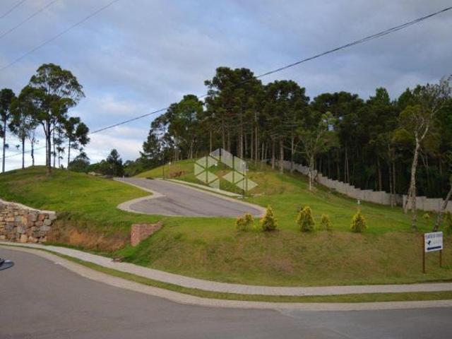 Terreno no Condomínio Laken, em Gramado, com 1000m²