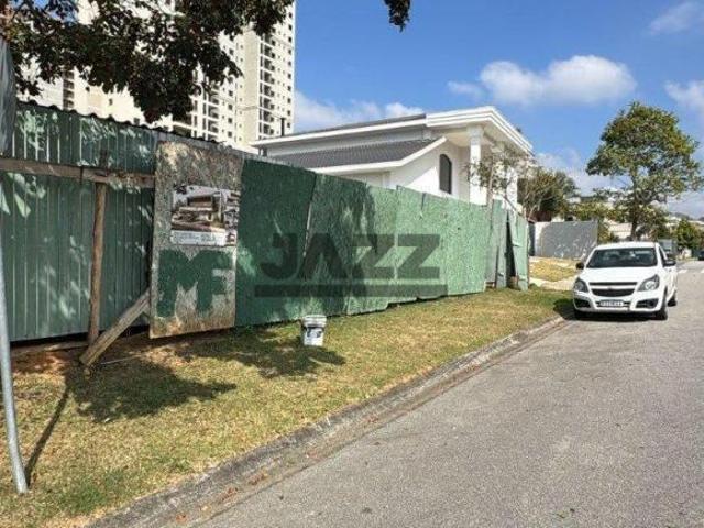 Terreno no Condomínio Monte Carlo Urbanova