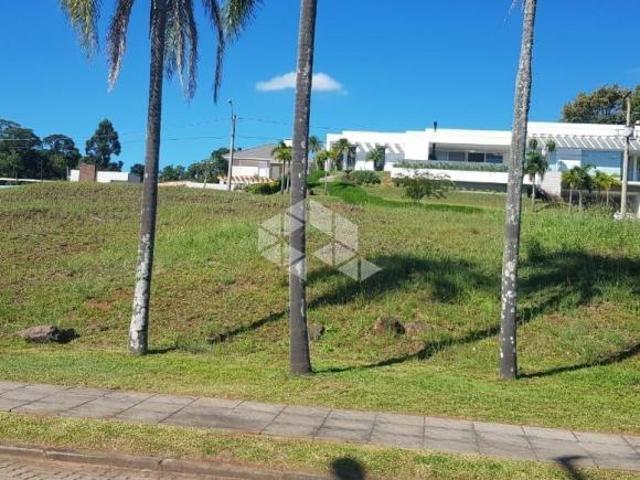 TERRENO NO CONDOMÍNIO SERRA AZUL