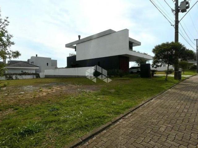 TERRENO NO CONDOMÍNIO SERRA AZUL