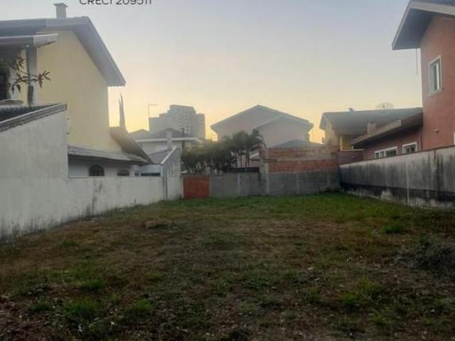Terreno no Condomínio Sunset Garden em Jacareí SP