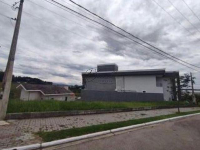 Terreno no Condomínio Residencial Mantiqueira / 350 m²/ Plano / São José dos Campos