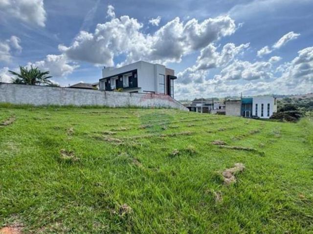Terreno no Condomínio Village da Serra em Araçoiaba da serra
