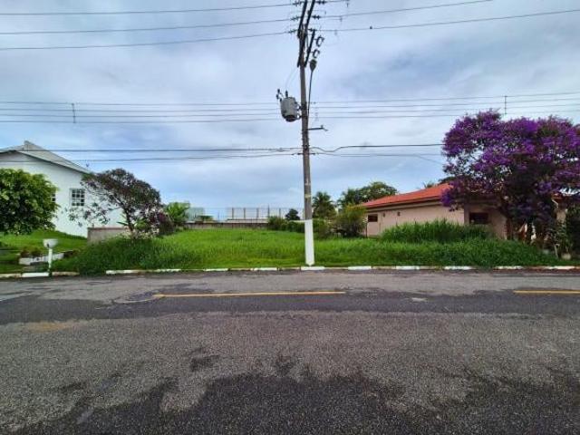Terreno no Condomínio Village Paineiras, 1.234m², Segurança e Lazer Completo