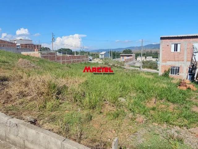 Terreno no Documentação Dunamis em declive. Documentacao em ordem