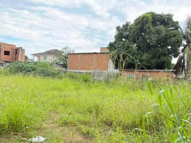 Lote super bem localizado na Praia do Morro! Oportunidade!