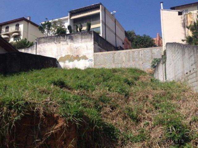 TERRENO NO JARDIM LEONOR