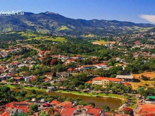 Terreno no Jardim Paulista em Atibaia: aclive! R$ 360 mil