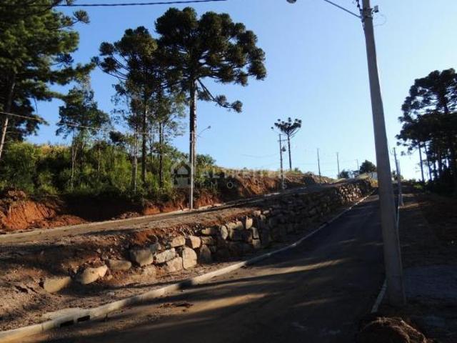 TERRENO NO LOTEAMENTO MARSAL EM GRAMADO RS