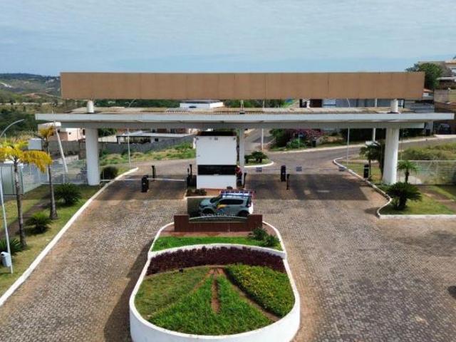 Terreno no quatro estações 600m² de meio