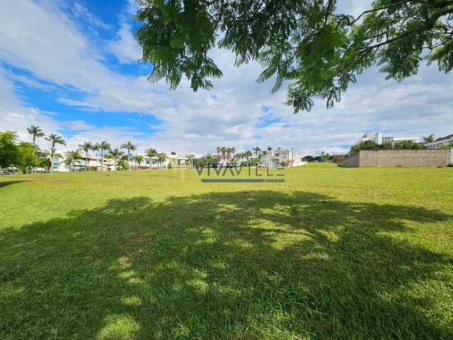 Terreno no Residencial Parati em Alphaville Gracio