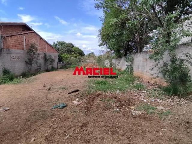 Terreno no residencial Santa Hermínia próximo da igreja assembleia de Deus