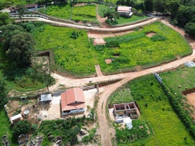 Terreno no Restaurante Fogão de Lenha 2