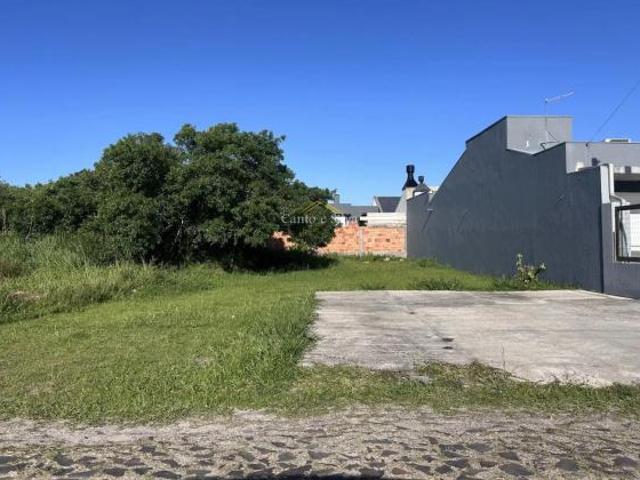 Terreno à 200 metros do centro em Atlântida Sul