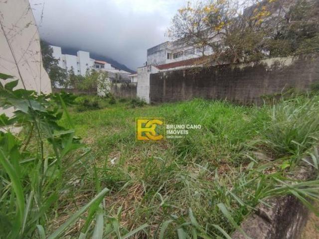 Terreno á 200m do mar Centro Peruíbe/SP