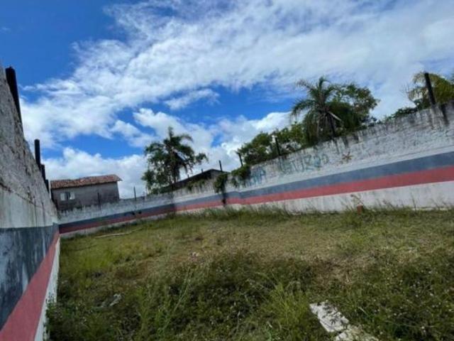 Terreno à 600m do mar com escritura em Itanhaém.