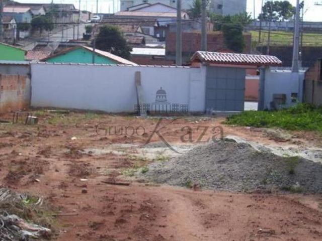 Terreno a 6 minutos da Canção Nova!