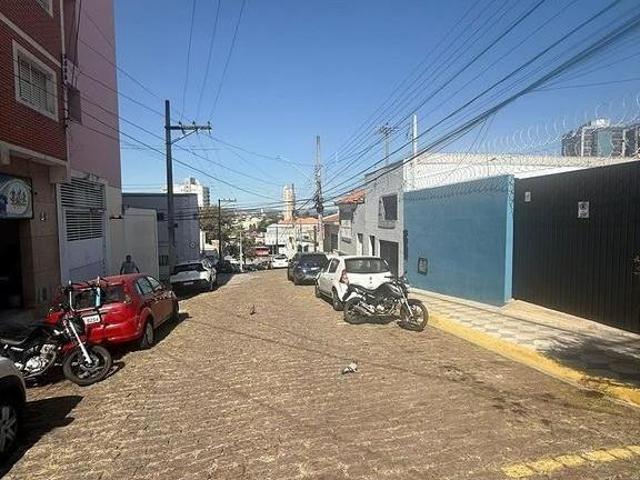 Terreno A região central de Sorocaba é o principal polo comercial e histórico da cidade. Concen