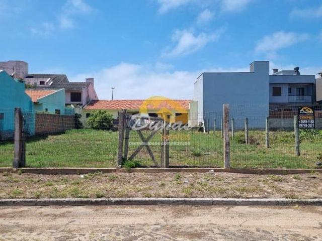 TERRENO A UMA QUADRA DO MAR EM NOVA TRAMANDAÍ