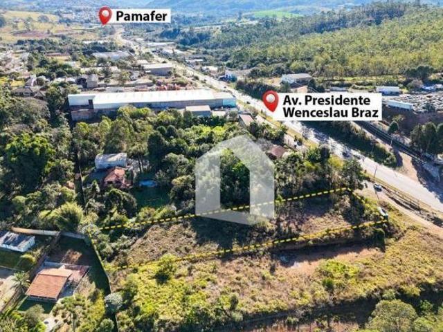 Terreno à venda, 3.362 m² por R$ 1.200.000 Chácaras Poços de Caldas Poços de Caldas/MG