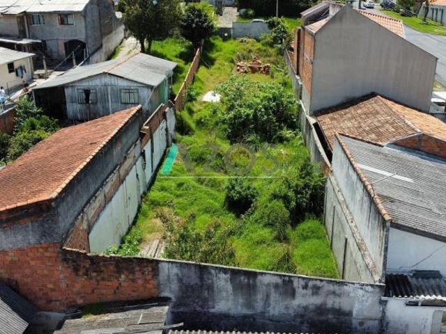 Terreno à venda 10x50 localizado no Bairro Alto em Curitiba, PR