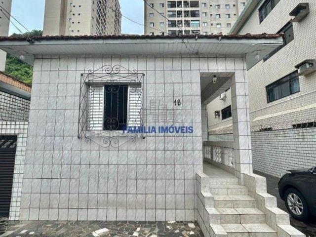 Terreno à venda 10,2 X 30 com casa no Marapé Santos/SP