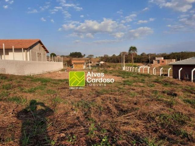 Terreno à venda 1.000 M² por R$ 130.000,00 Flores Silvestres Porangaba/SP