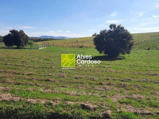 Terreno à venda, 1.142,96 m² por R$ 130.000,00 Flores Silvestres Porangaba/SP